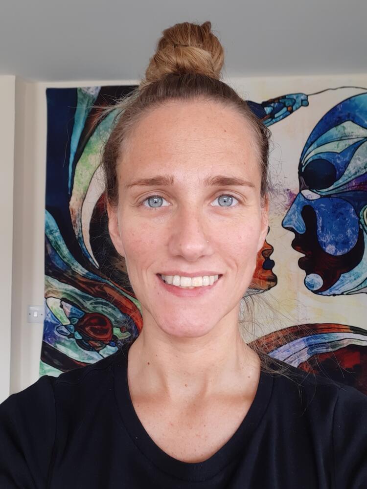 Rebecca Whiting's Instagram, Twitter & Facebook on IDCrawl